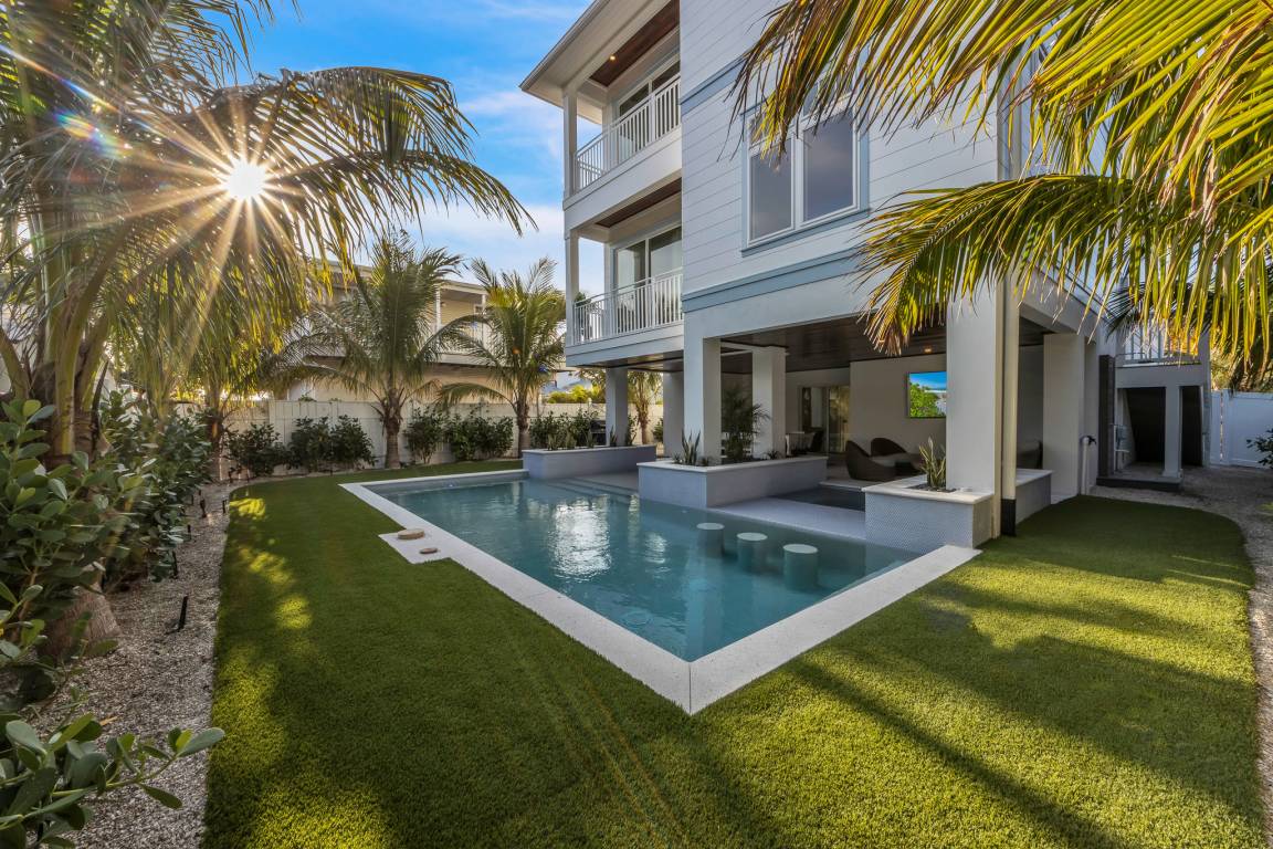 House ∙ 7 Bedrooms ∙ 14 Guests - Anna Maria, FL