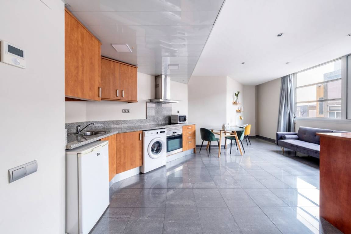 35 M² Apartamento ∙ 2 Huéspedes - Sant Cugat del Vallès