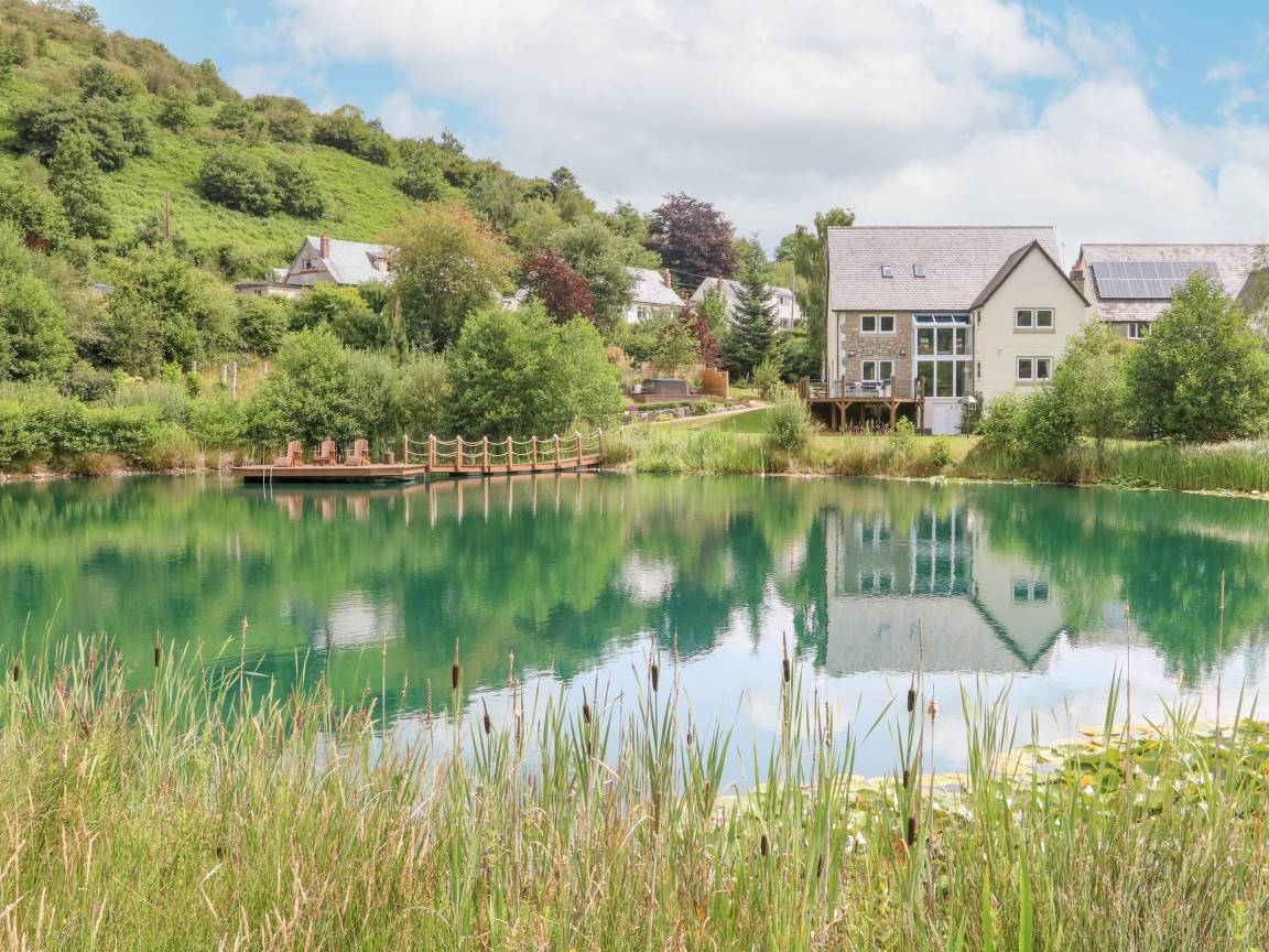Cottage ∙ 7 Bedrooms ∙ 13 Guests - North Wales