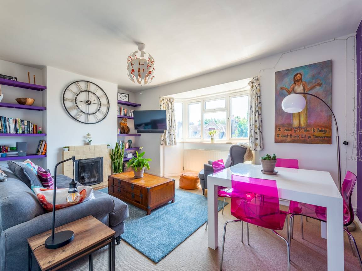 93 M² Apartment ∙ 4 Bedrooms ∙ 8 Guests - London