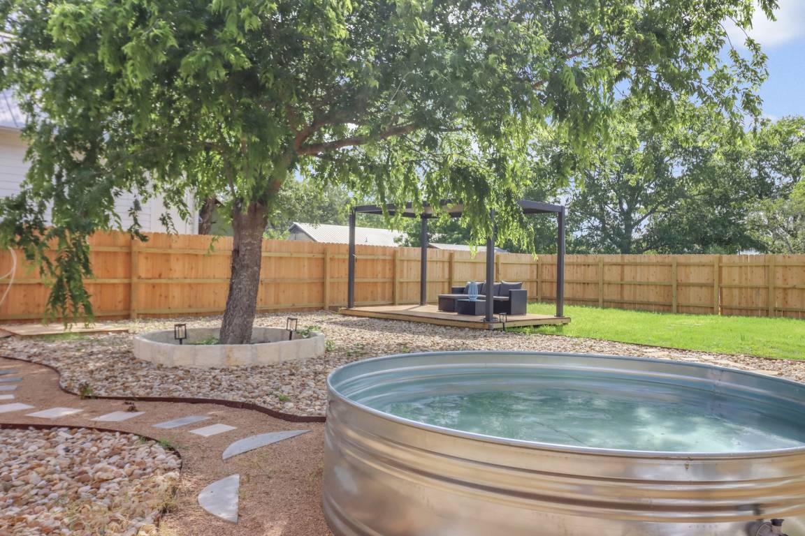 94 M² Casa ∙ 2 Habitaciones ∙ 4 Huéspedes - Buda, TX