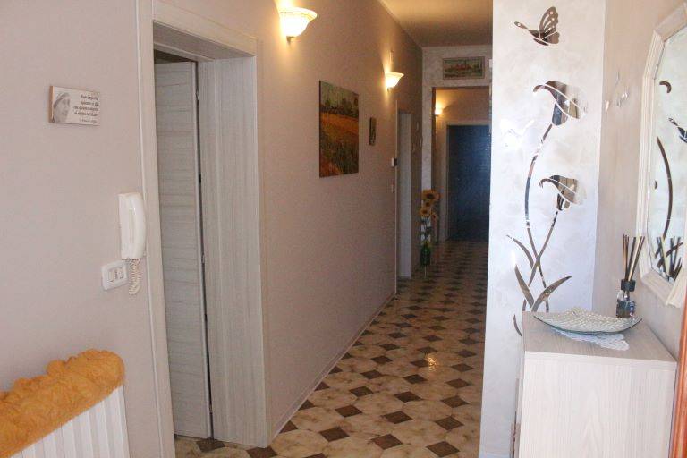 90 M² Apartment ∙ 2 Bedrooms ∙ 6 Guests - Grottammare