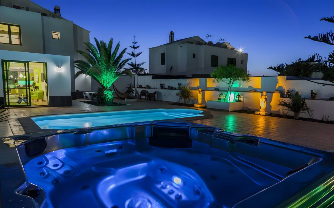 115 M² Villa ∙ 3 Habitaciones ∙ 6 Huéspedes - Playa Blanca