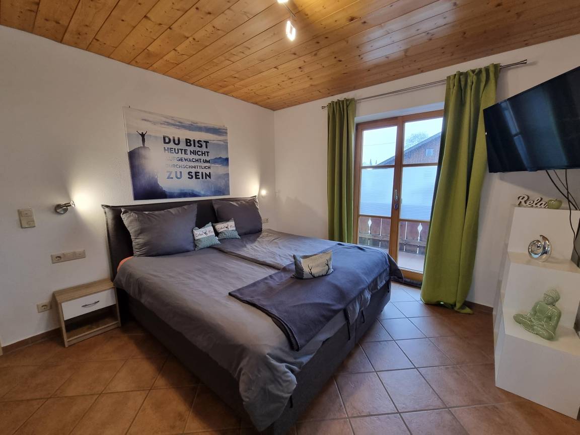 60 M² Ferienwohnung ∙ 1 Schlafzimmer ∙ 2 Gäste - Barmsee