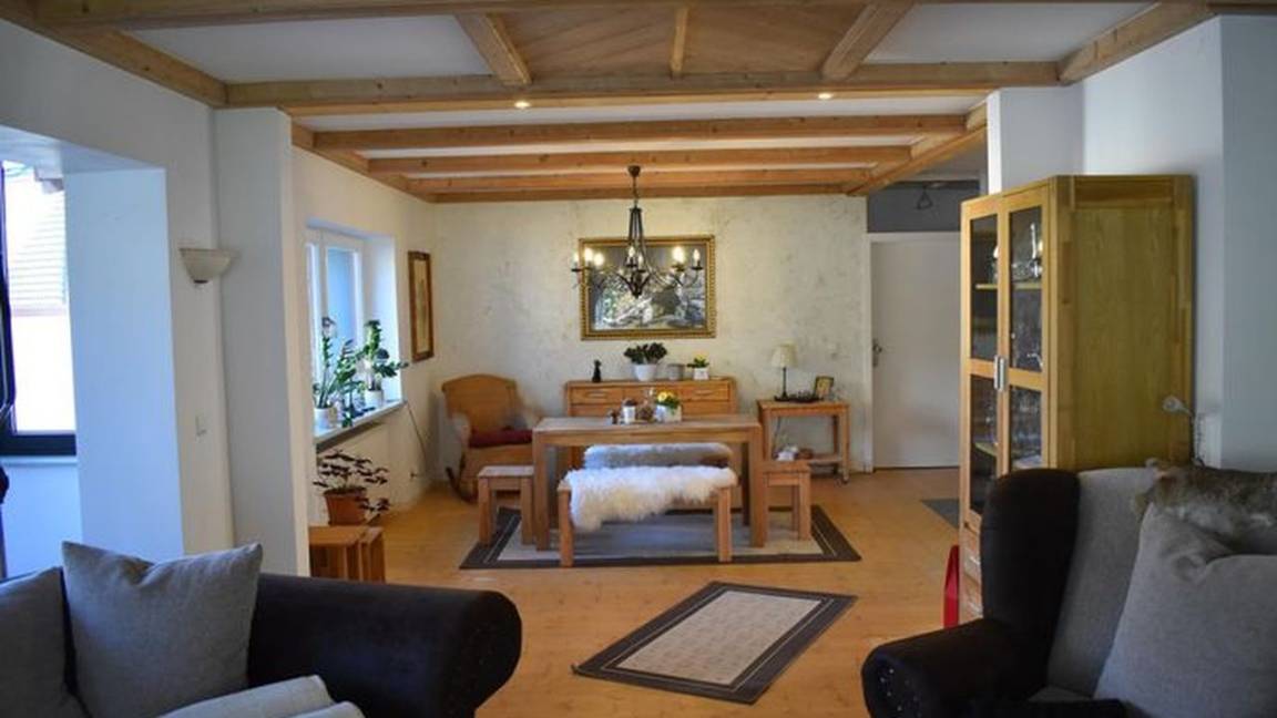 107 M² Ferienwohnung ∙ 2 Schlafzimmer ∙ 2 Gäste - Montabaur