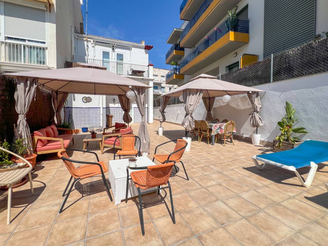 170 M² Villa ∙ 4 Schlafzimmer ∙ 10 Gäste - Sitges