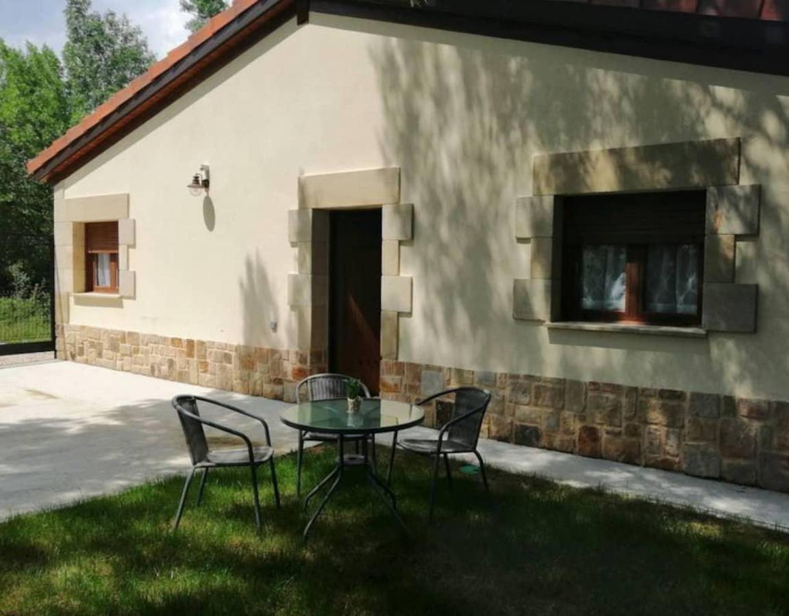 40 M² Casa ∙ 2 Habitaciones ∙ 4 Huéspedes - Almarza