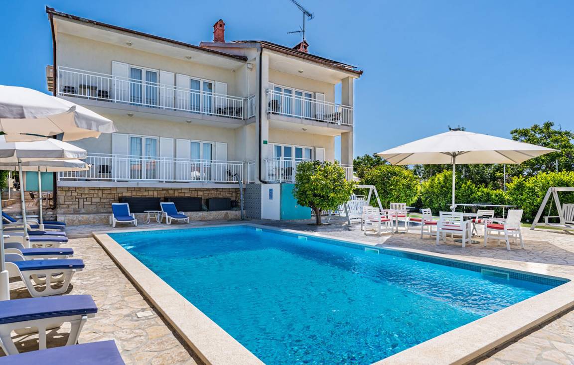 80 M² Apartamento ∙ 2 Habitaciones ∙ 6 Huéspedes - Pula