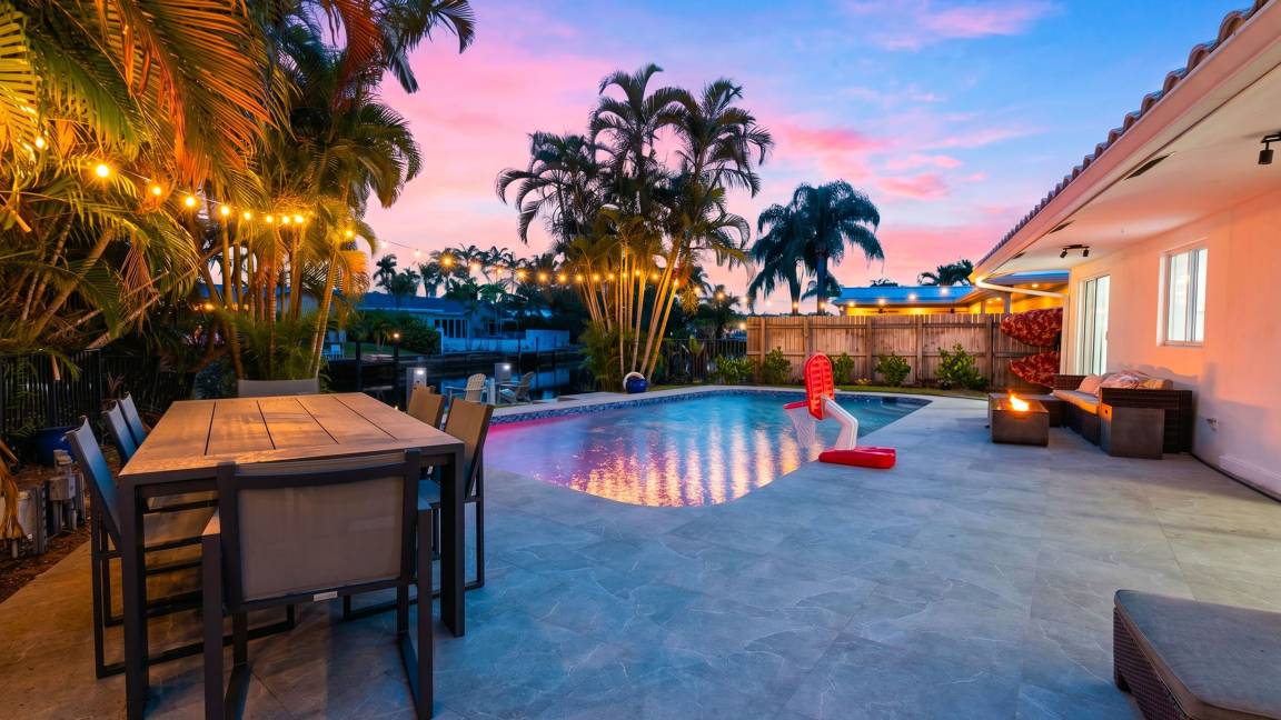 212 M² House ∙ 4 Bedrooms ∙ 8 Guests - Pompano Beach, FL