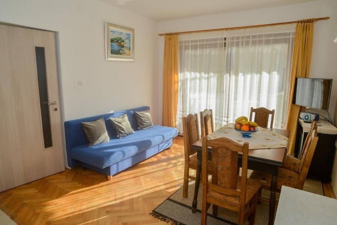 70 M² Apartment ∙ 2 Bedrooms ∙ 5 Guests - Zadar