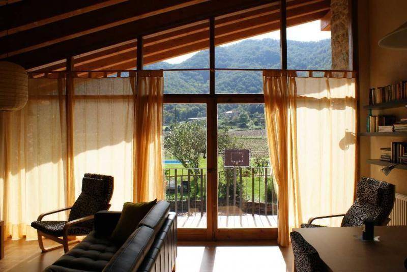 75 M² Apartment ∙ 2 Bedrooms ∙ 5 Guests - Olot