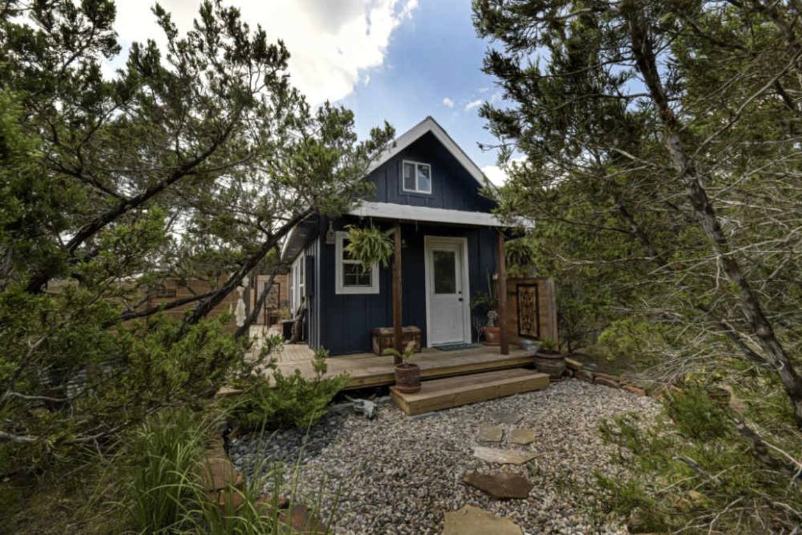 House ∙ 1 Bedroom ∙ 2 Guests - Driftwood, TX