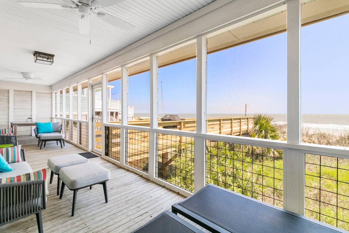 House ∙ 4 Bedrooms ∙ 10 Guests - Folly Beach, SC