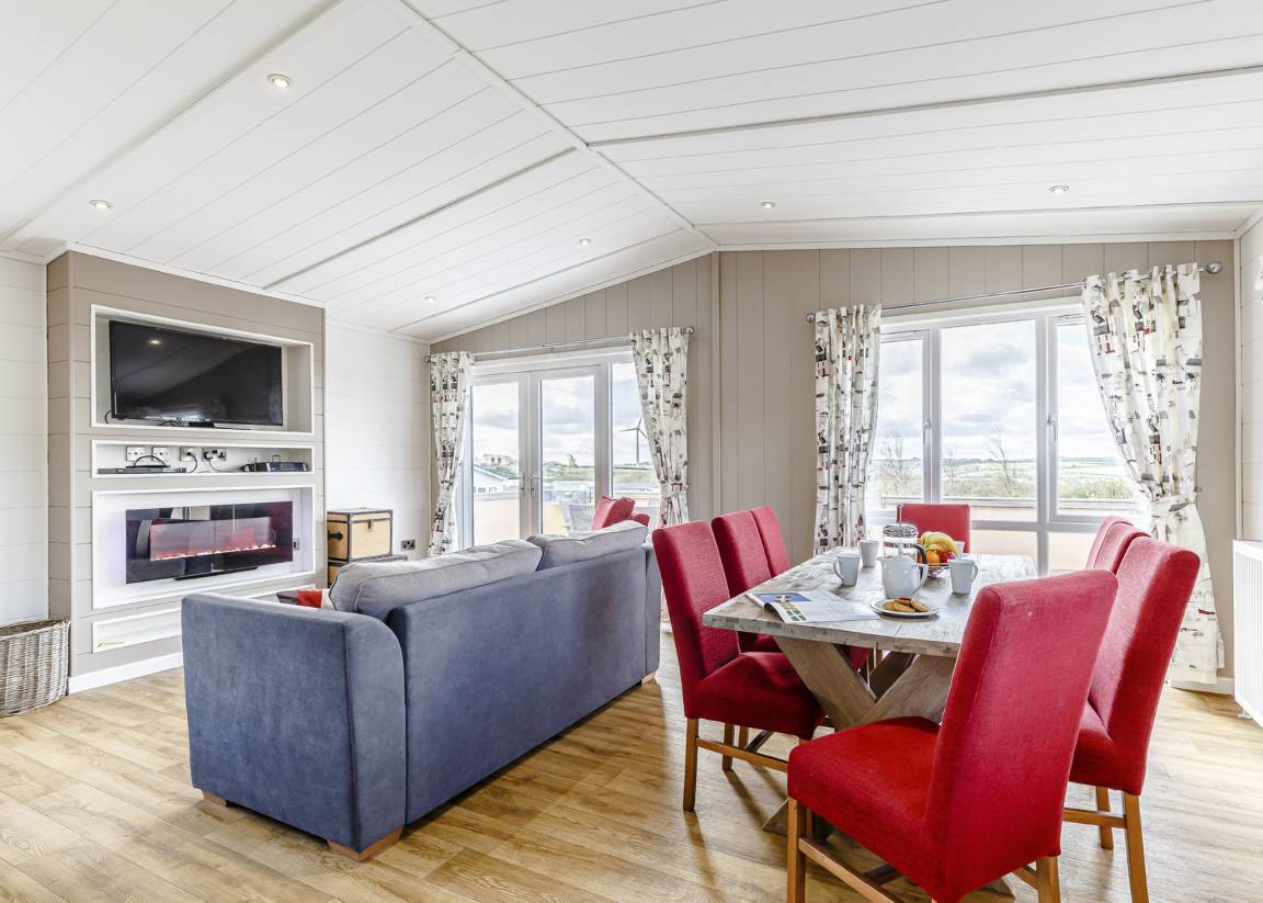 Chalet ∙ 4 Bedrooms ∙ 8 Guests - Cornwall