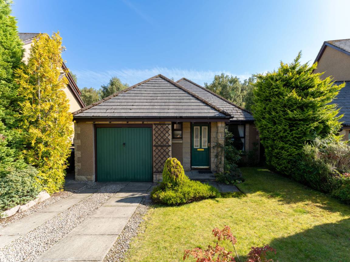 62 M² House ∙ 1 Bedroom ∙ 4 Guests - Aviemore
