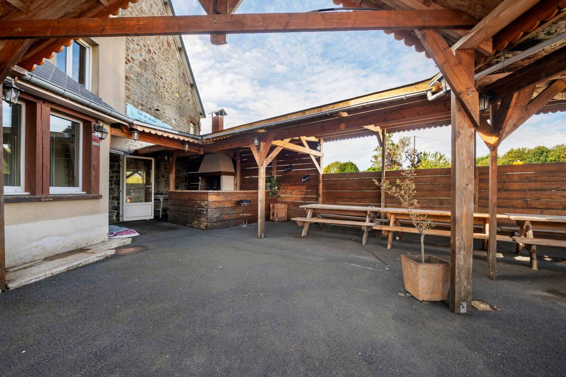 400 M² Cottage ∙ 8 Bedrooms ∙ 29 Guests - Normandy