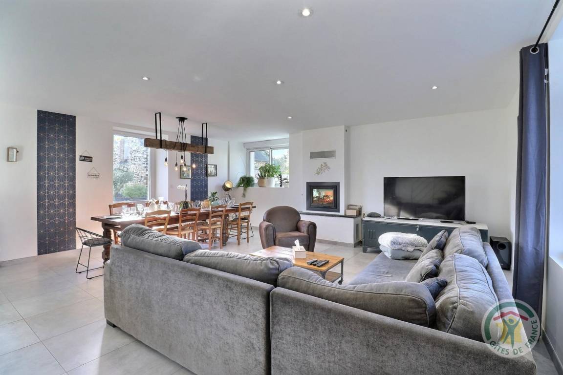 210 M² Gîte ∙ 5 Chambres ∙ 10 Personnes - Vitré