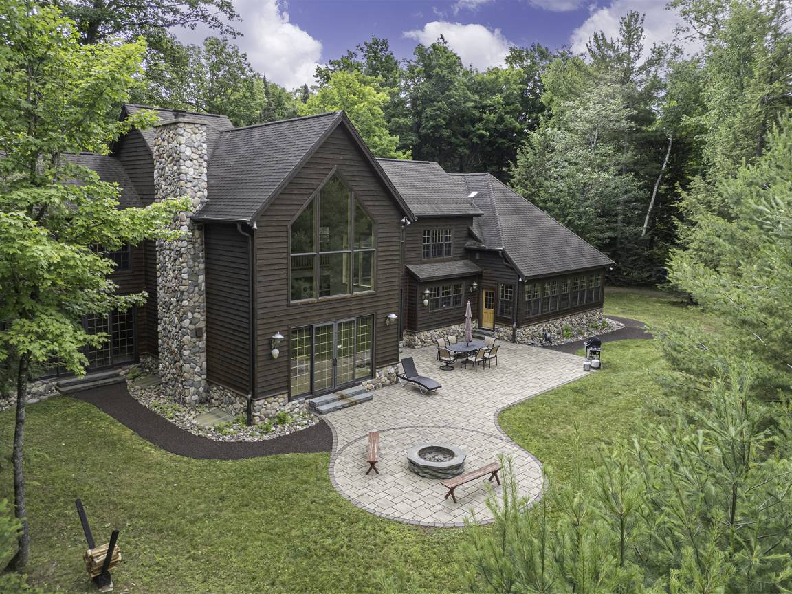 551 M² House ∙ 5 Bedrooms ∙ 6 Guests - Manitowish Waters, WI