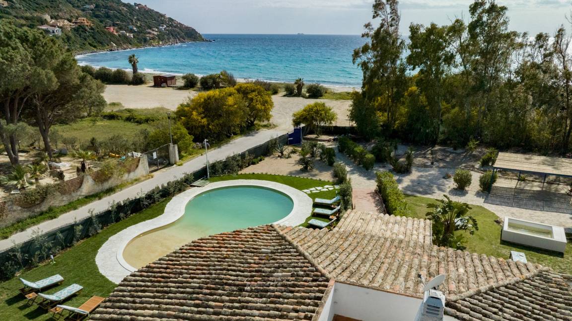 200 M² Villa ∙ 5 Schlafzimmer ∙ 10 Gäste - Quartu Sant’Elena
