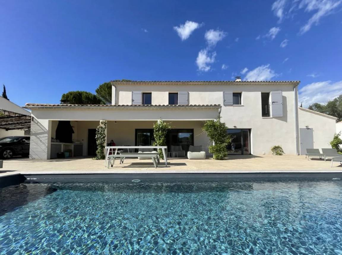 260 M² Villa ∙ 5 Bedrooms ∙ 10 Guests - Malaucène