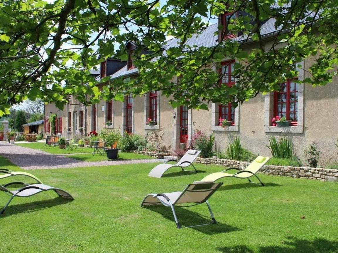11 M² Chambre D'hôtes ∙ 1 Chambre ∙ 2 Personnes - Lac des Settons