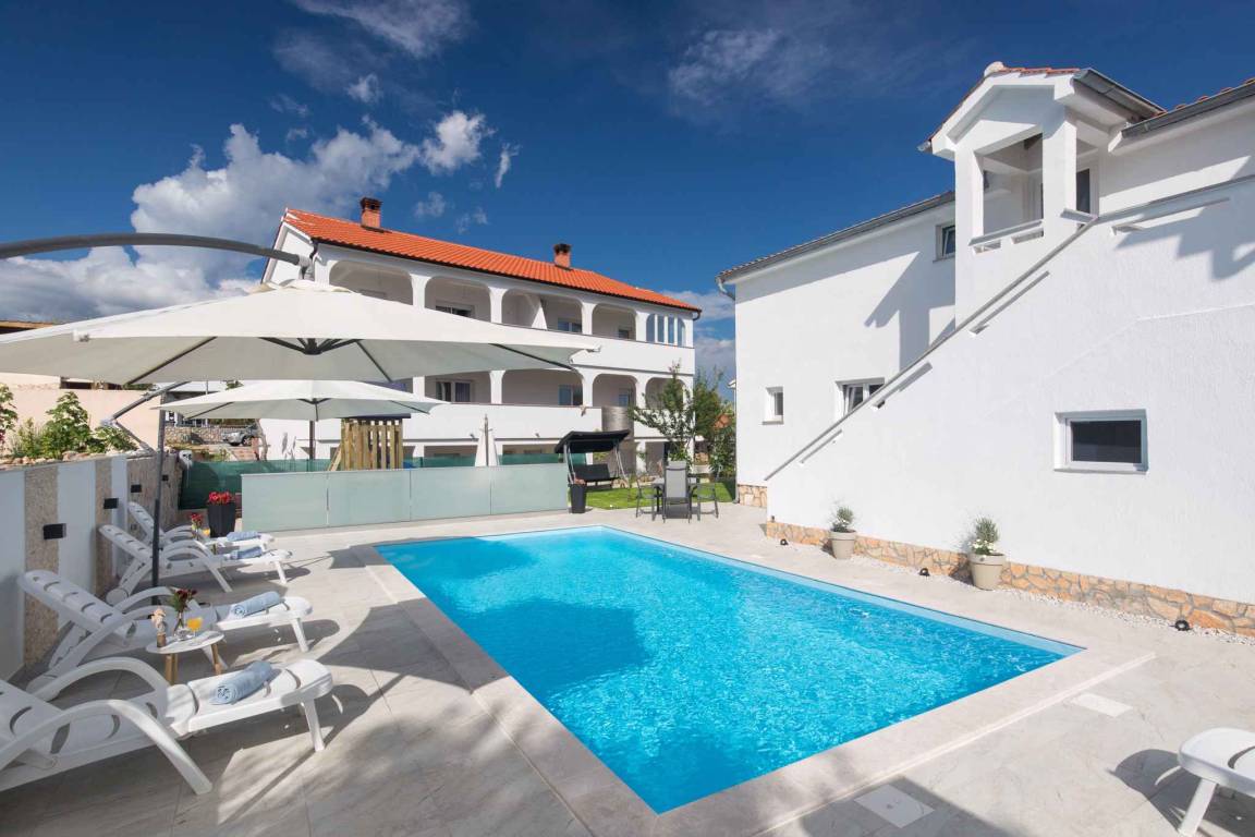 100 M² Ferienwohnung ∙ 3 Schlafzimmer ∙ 6 Gäste - Krk