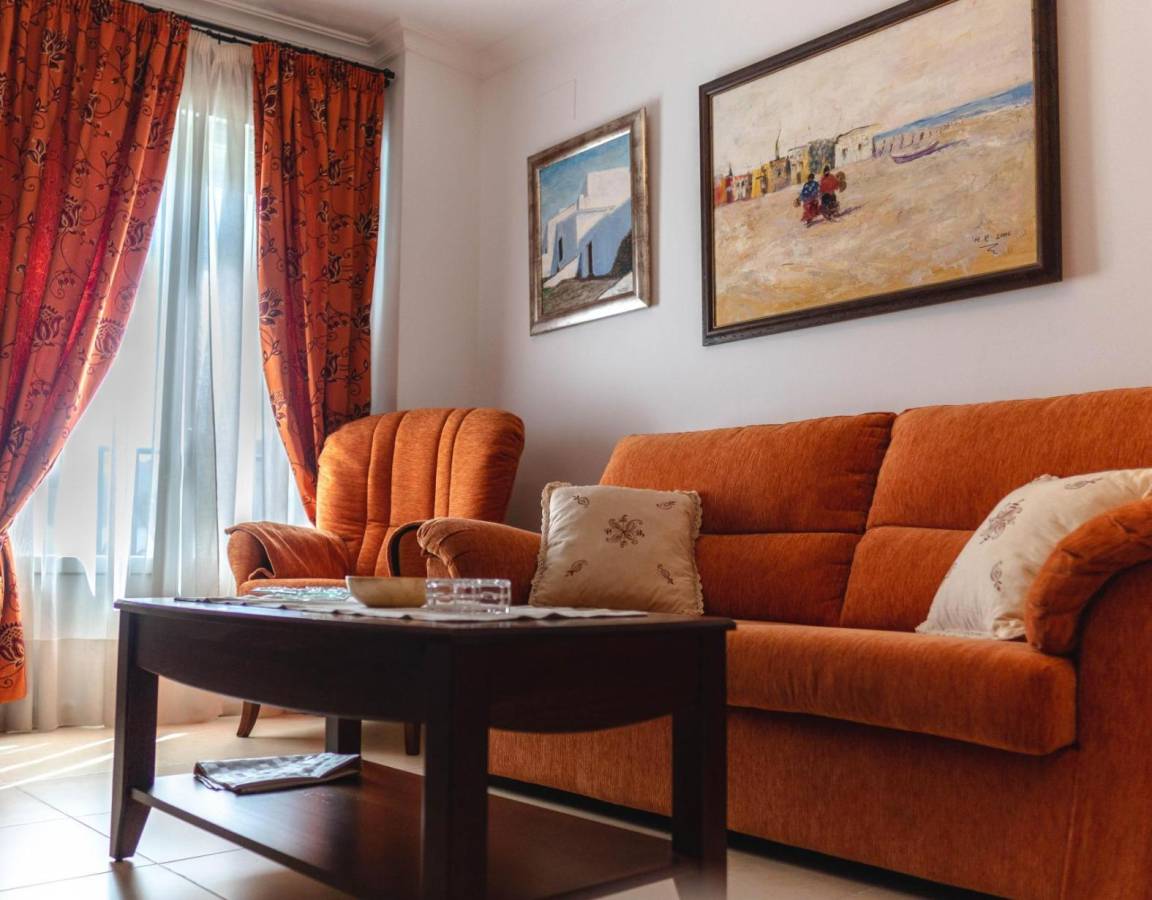 90 M² Apartamento ∙ 3 Habitaciones ∙ 7 Huéspedes - Valverde del Camino