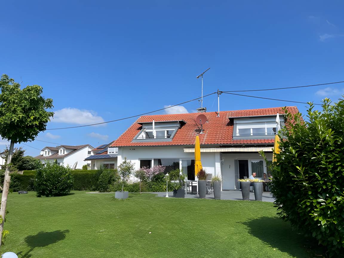 48 M² Ferienwohnung ∙ 1 Schlafzimmer ∙ 2 Gäste - Bad Waldsee