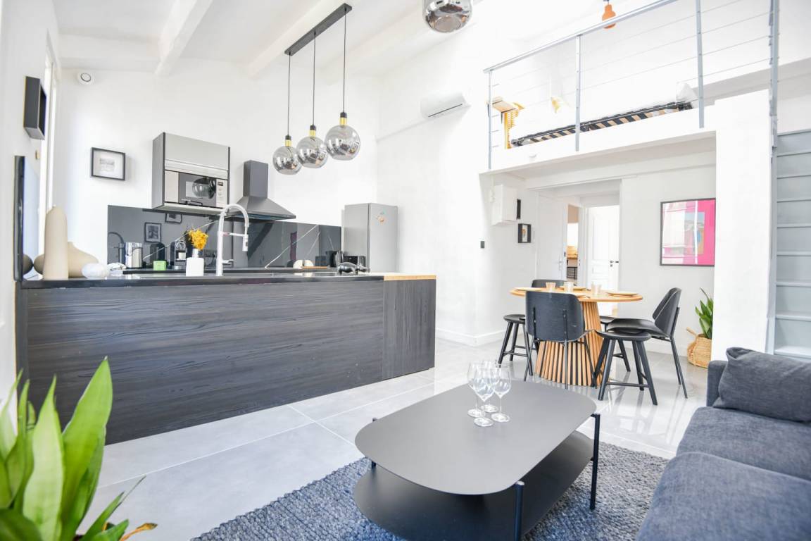 70 M² Apartment ∙ 2 Bedrooms ∙ 6 Guests - Marseille