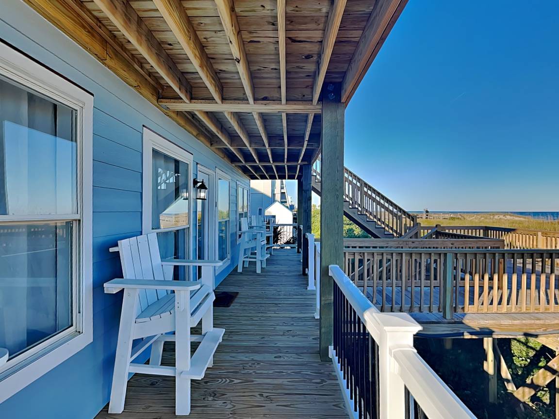 126 M² House ∙ 4 Bedrooms ∙ 9 Guests - Carolina Beach, NC