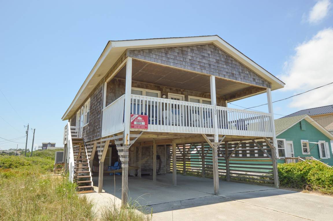 House ∙ 4 Bedrooms ∙ 8 Guests - Kill Devil Hills, NC