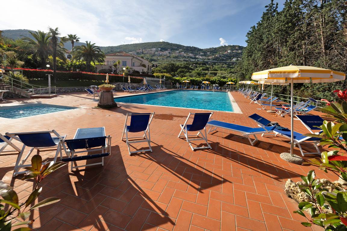 35 M² Apartamento ∙ 1 Quarto ∙ 4 Hóspedes - Pietra Ligure