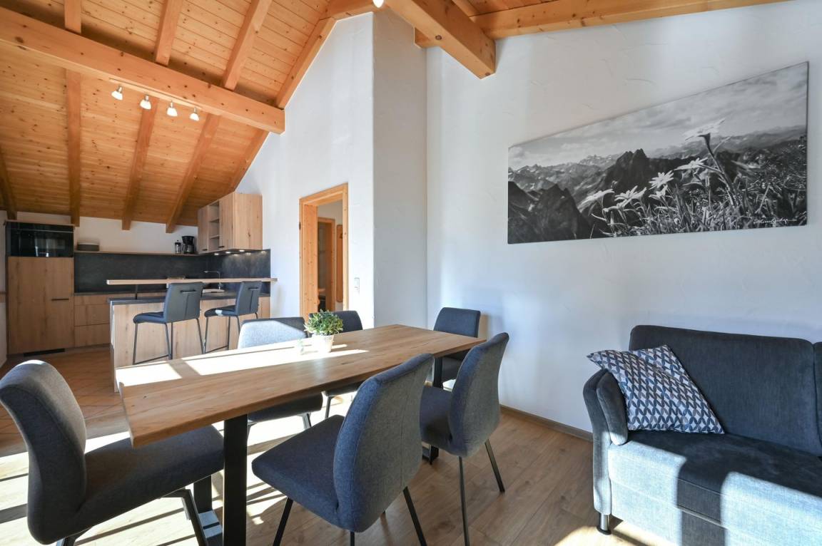 120 M² Ferienwohnung ∙ 3 Schlafzimmer ∙ 6 Gäste - Bolsterlang