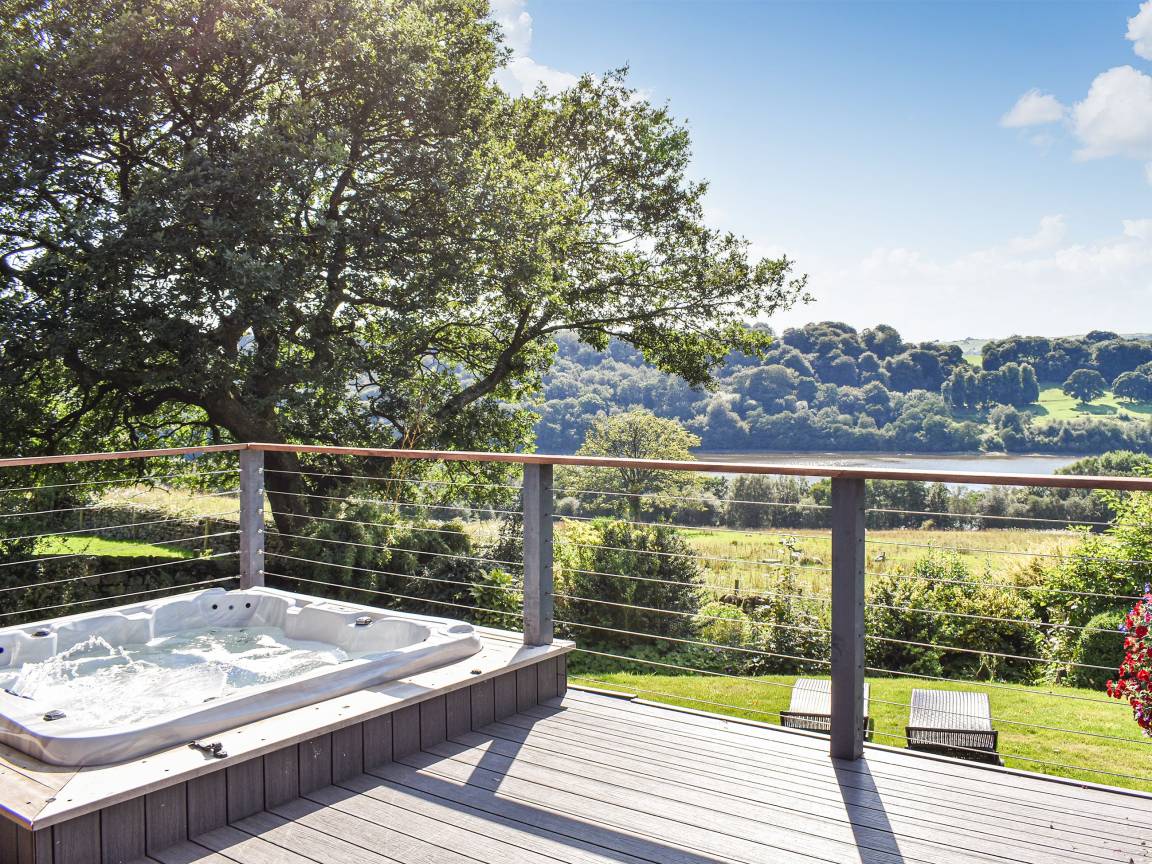 Cottage ∙ 5 Bedrooms ∙ 10 Guests - Staffordshire