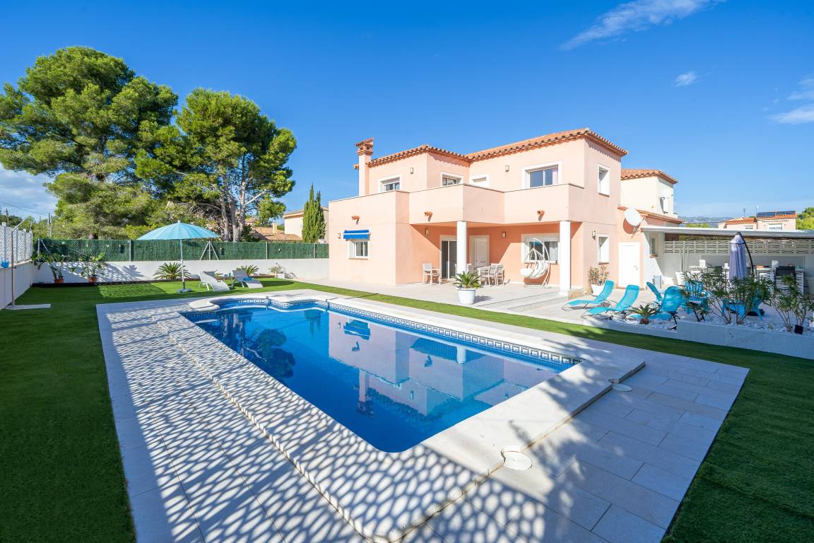 134 M² Villa ∙ 4 Schlafzimmer ∙ 9 Gäste - L’Ametlla de Mar