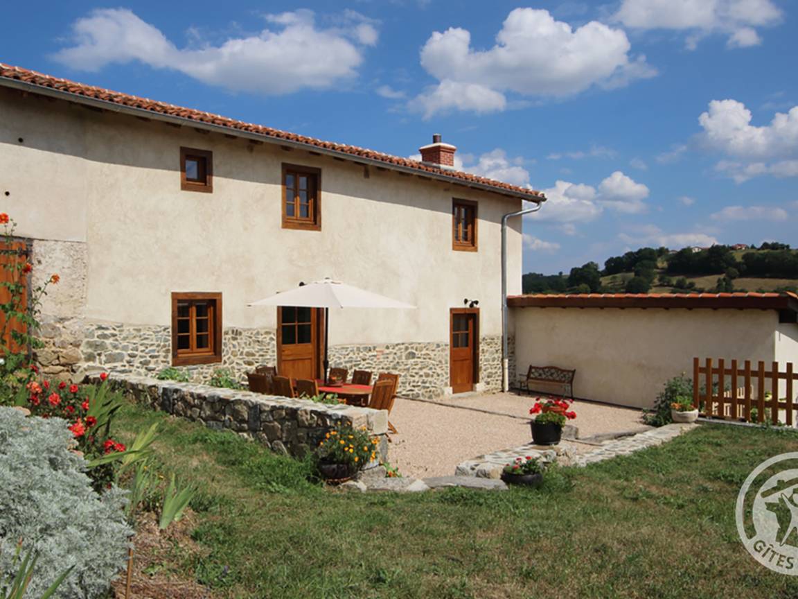 95 M² Cottage ∙ 2 Bedrooms ∙ 6 Guests - Saint-Galmier