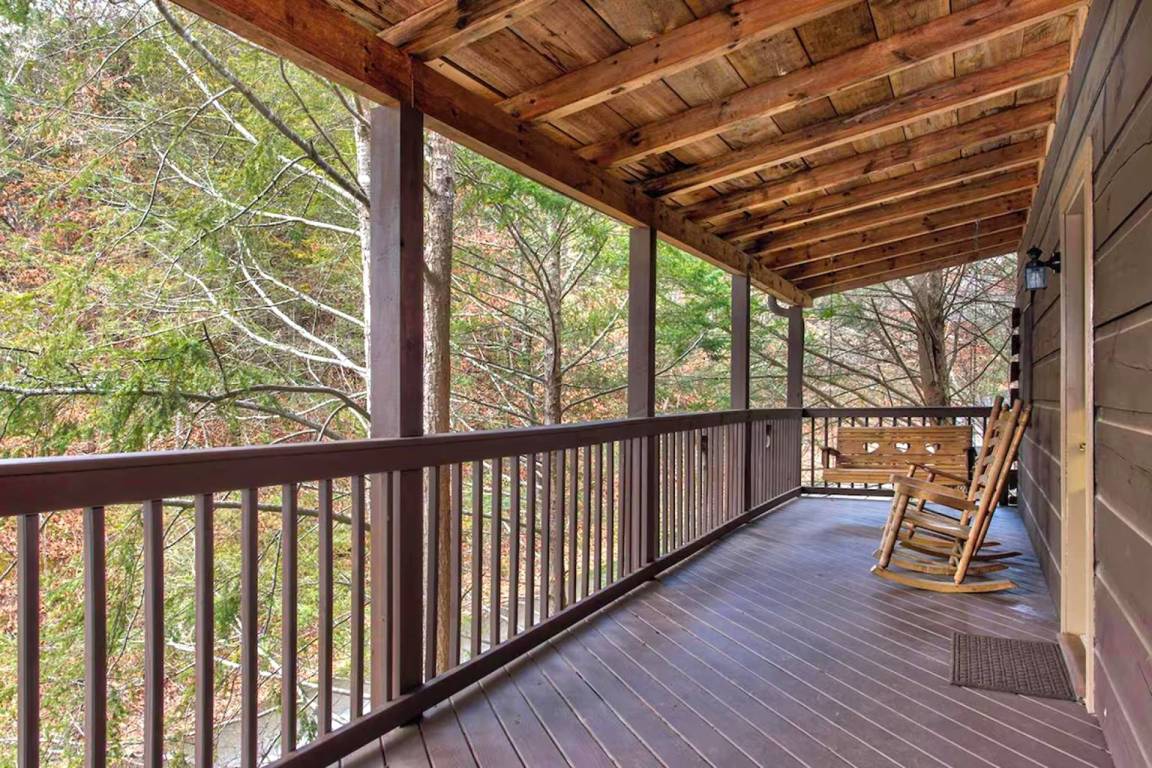 155 M² Cabin ∙ 2 Bedrooms ∙ 8 Guests - Sevierville, TN