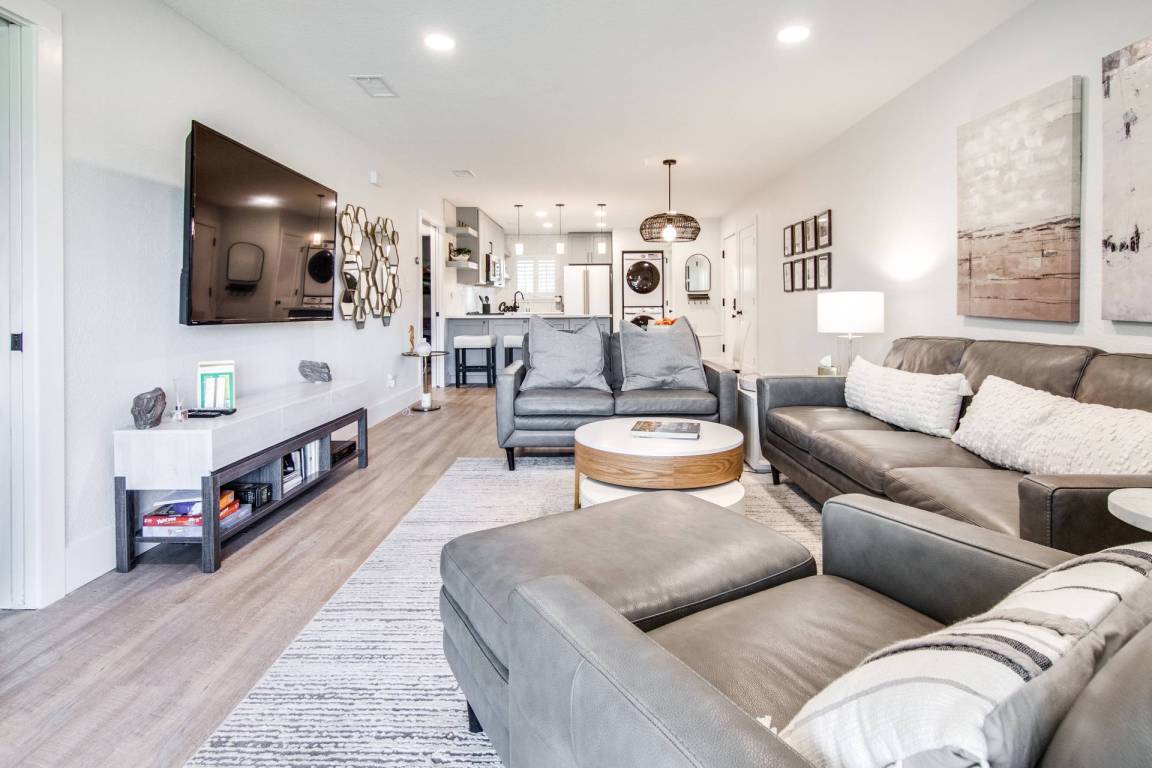 154 M² Apartamento ∙ 3 Habitaciones ∙ 8 Huéspedes - Wesley Chapel