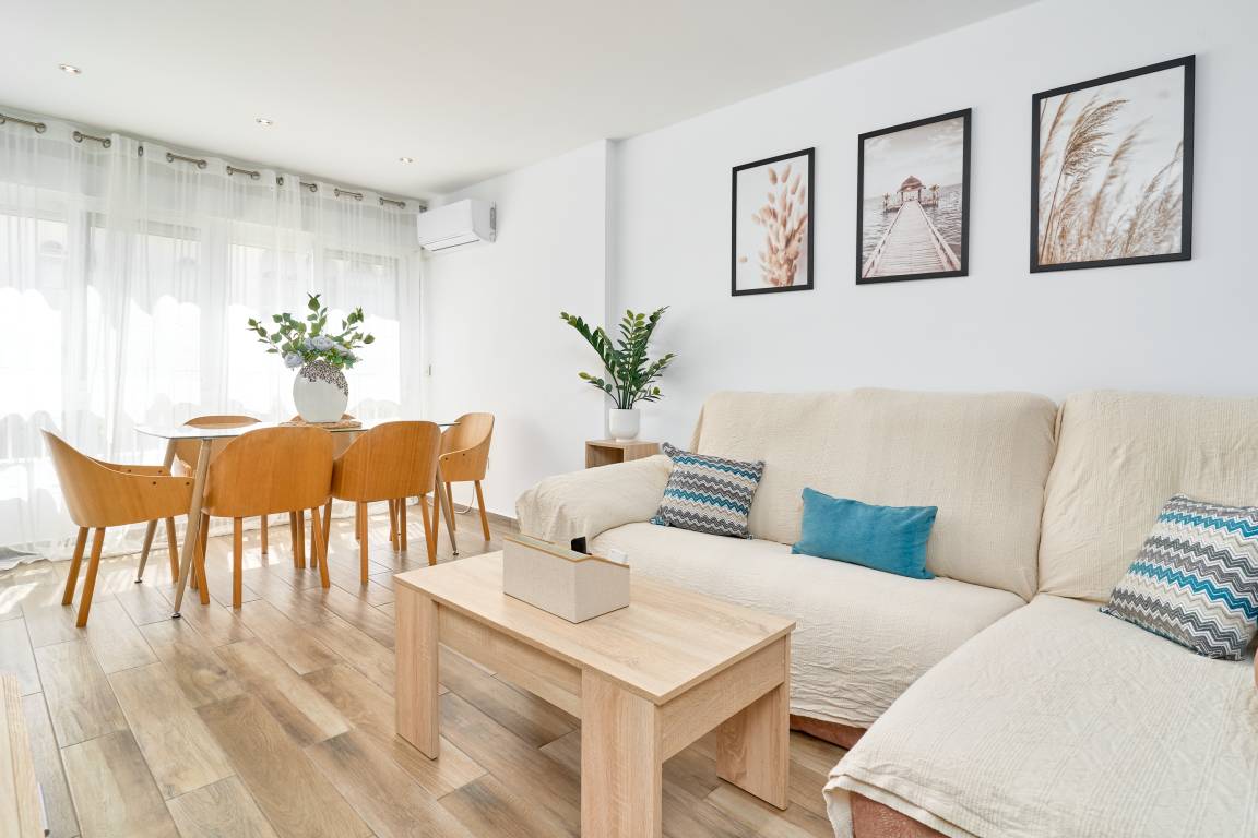 75 M² Apartment ∙ 2 Bedrooms ∙ 5 Guests - Almuñécar