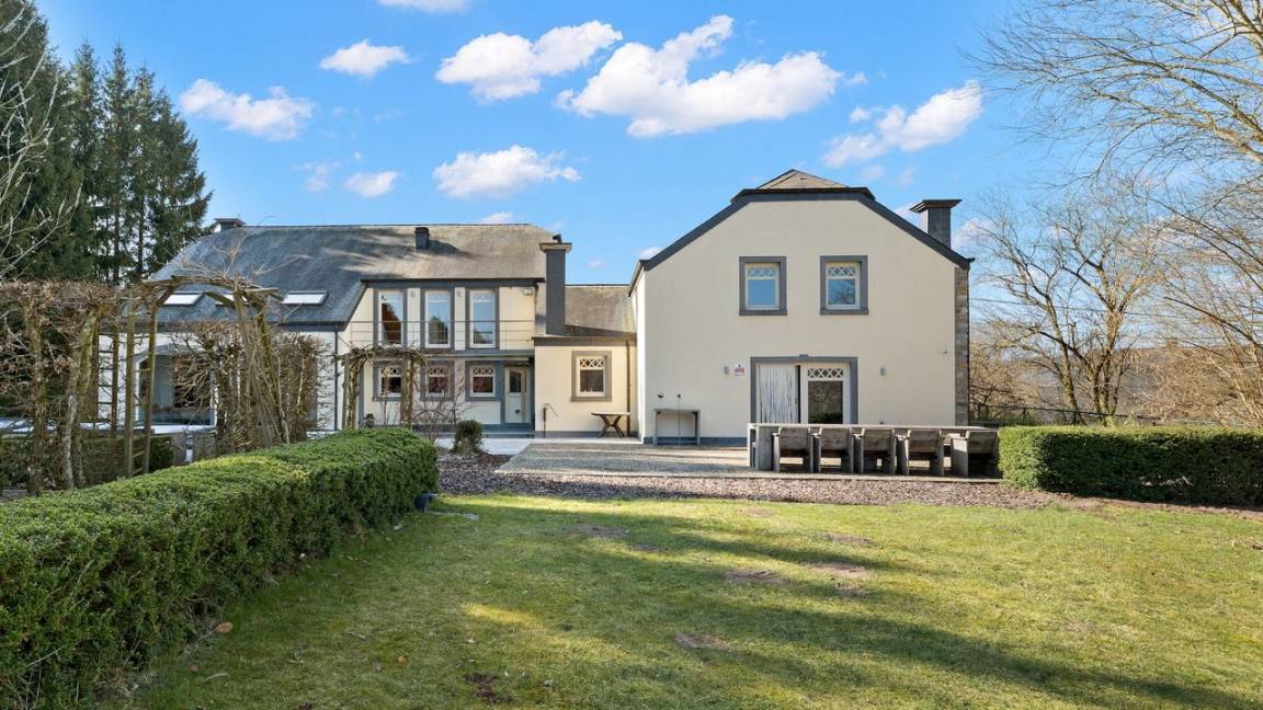 Majestic Holiday Home In Manhay With Private Swimming Pool - Ardennes