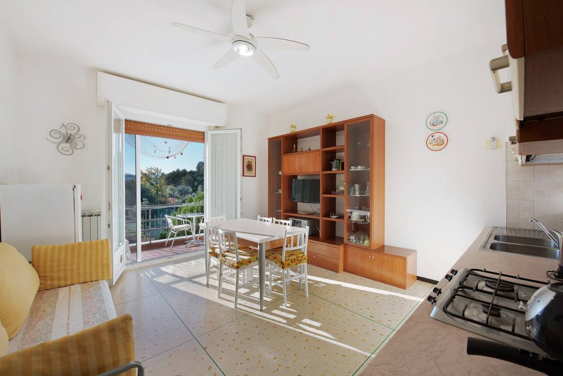 80 M² Apartamento ∙ 2 Habitaciones ∙ 5 Huéspedes - Albisola Superiore