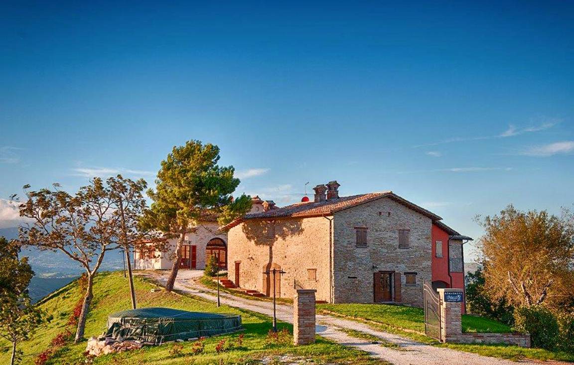 80 M² Apartamento ∙ 2 Quartos ∙ 4 Hóspedes - Provincia di Pesaro e Urbino