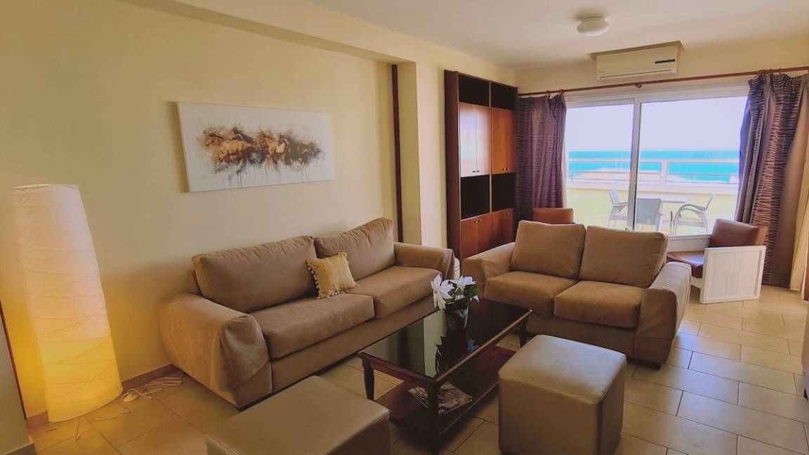130 M² Apartment ∙ 3 Bedrooms ∙ 6 Guests - Protaras