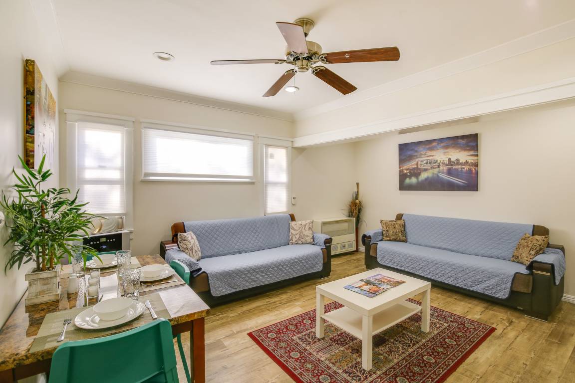 74 M² Apartment ∙ 2 Bedrooms ∙ 6 Guests - Long Beach, CA