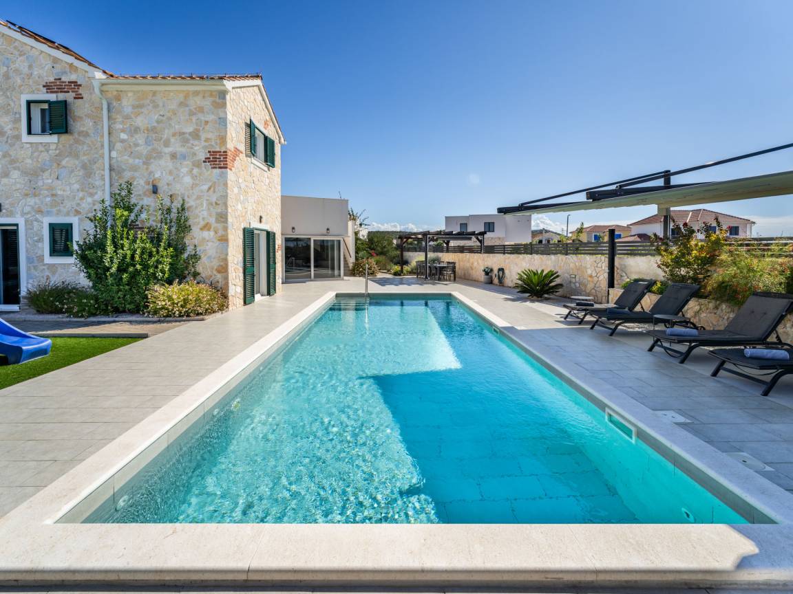 150 M² Ferienhaus ∙ 4 Schlafzimmer ∙ 8 Gäste - Šibenik