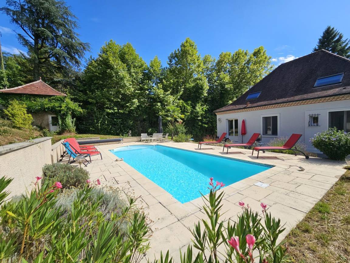150 M² Gîte ∙ 4 Chambres ∙ 8 Personnes - Souillac