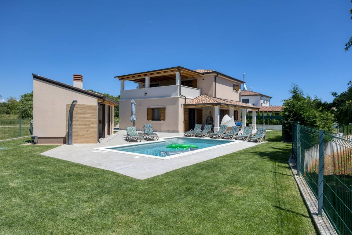 180 M² Villa ∙ 3 Schlafzimmer ∙ 8 Gäste - Peroj