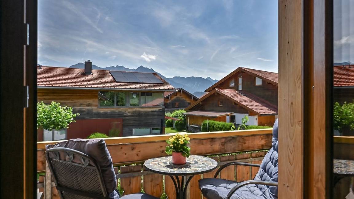 61 M² Ferienwohnung ∙ 2 Schlafzimmer ∙ 4 Gäste - Oberstdorf