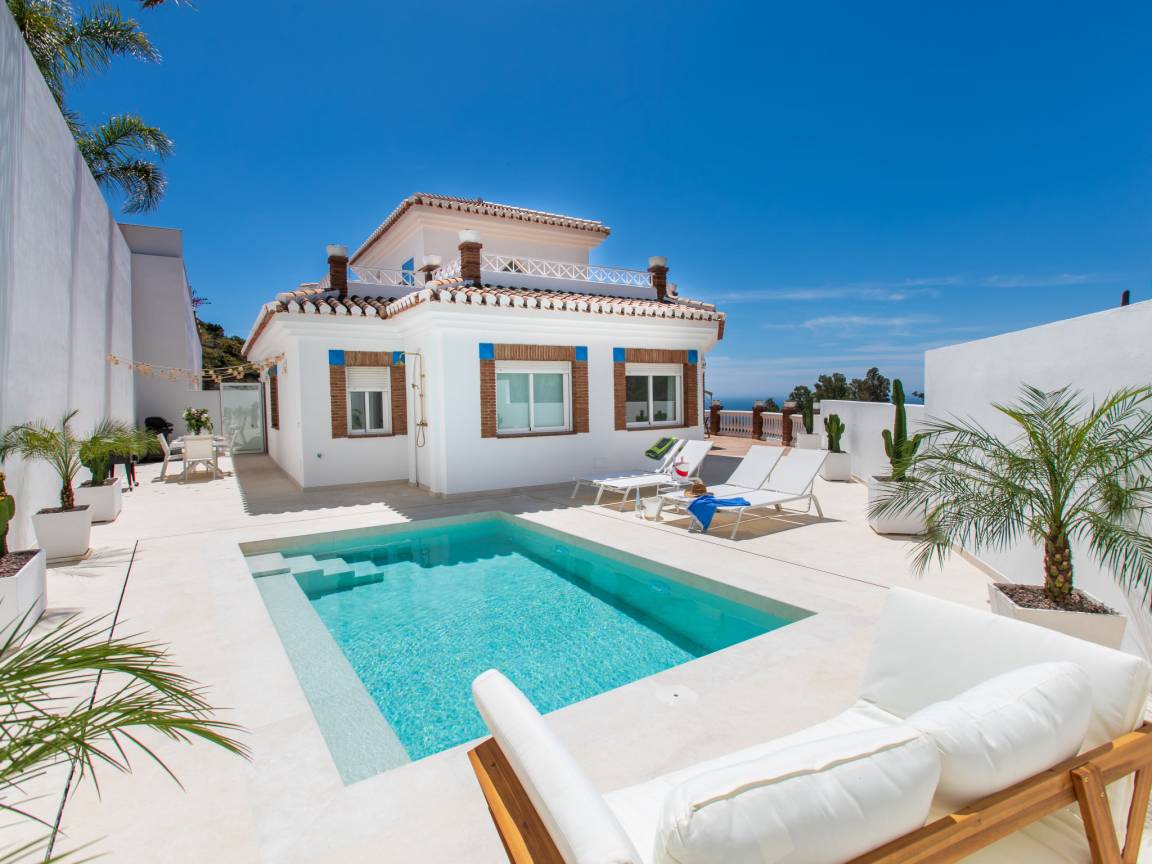 200 M² House ∙ 3 Bedrooms ∙ 6 Guests - Almuñécar