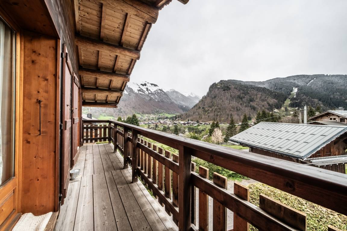 150 M² Chalet ∙ 4 Bedrooms ∙ 8 Guests - Morzine